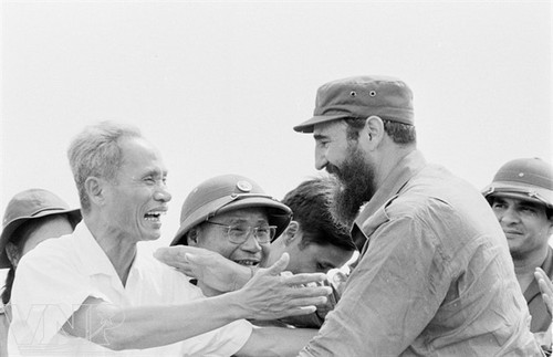 Cuba's revolutionary legend Fidel Castro in Vietnam during American war
