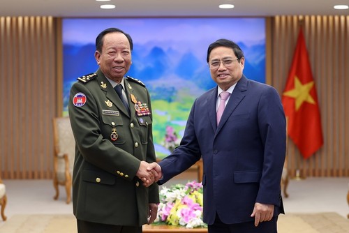 Defense cooperation is pivotal to Vietnam-Cambodia relations