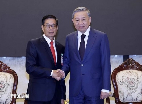 President meets Lao Front for National Construction chief, former ...
