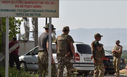Kyrgyz-Tajik border conflict death toll approaches 100