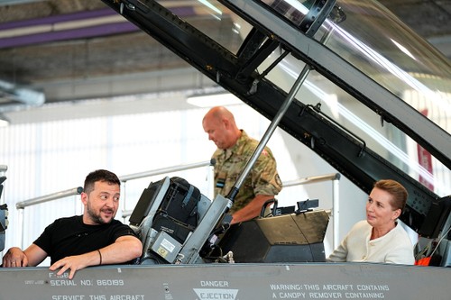 ប្រធានាធិបតីអ៊ុយក្រែន ធ្វើទស្សនកិច្ចនៅដាណឺម៉ាក