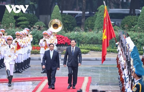 Vietnam, Laos pledge stronger cooperation in multiple areas