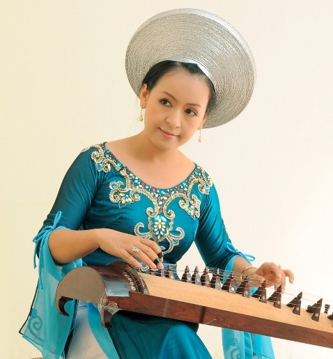 The 16-String Zither - Traditional Vietnamese Musical Instrument
